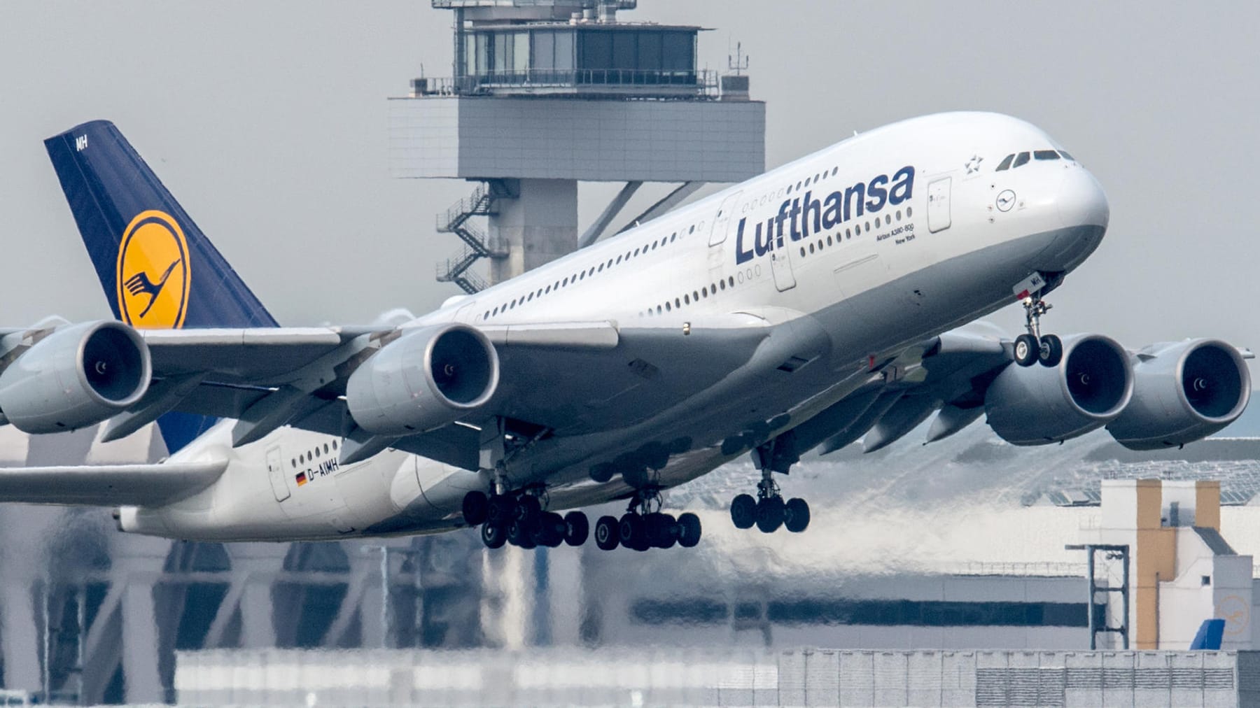 Irak: Lufthansa-Flugzeug muss wegen Hitze umkehren Irak: Lufthansa-Flugzeug muss wegen Hitze umkehren