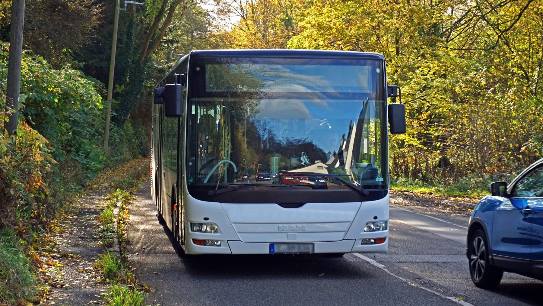 Polizeieinsatz in NRW: Betrunkener Busfahrer rast an Haltestellen vorbei Polizeieinsatz in NRW: Betrunkener Busfahrer rast an Haltestellen vorbei