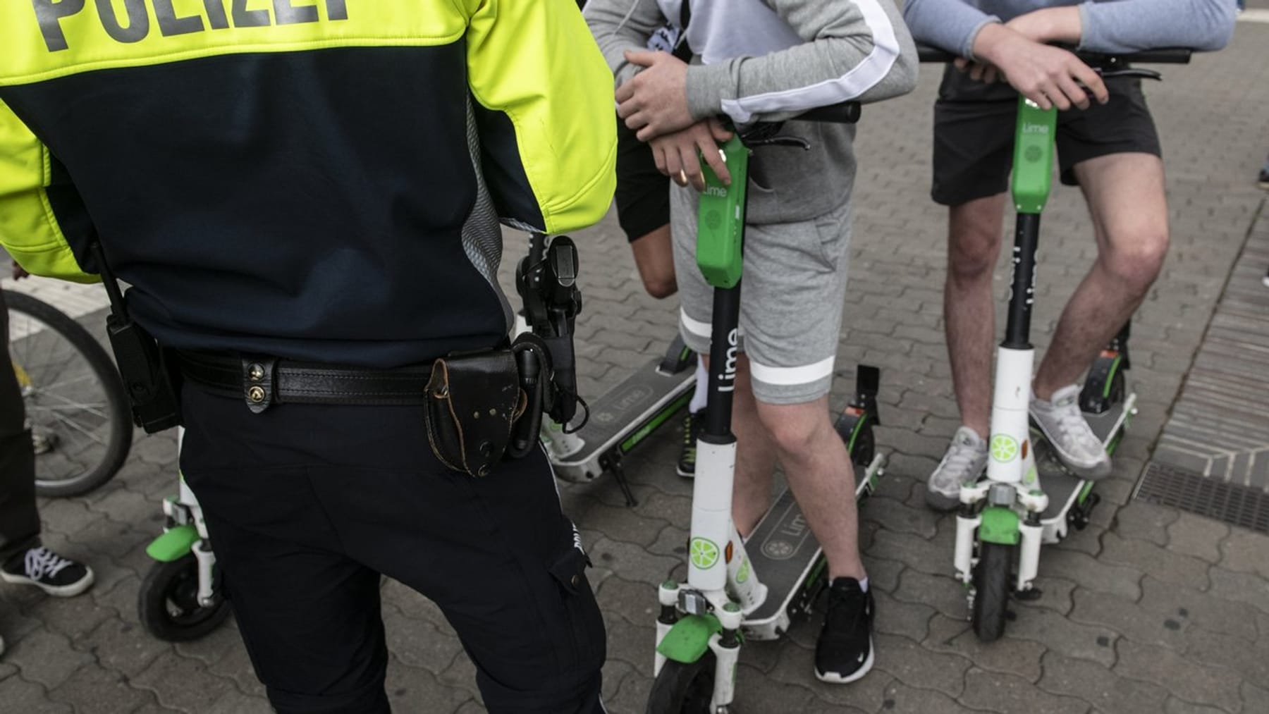 Scheuer für härteres Durchgreifen bei E-Tretrollern Scheuer für härteres Durchgreifen bei E-Tretrollern