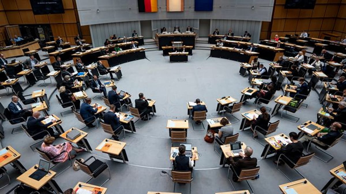 Prognose: Kopf-an-Kopf-Rennen bei Abgeordnetenhauswahl