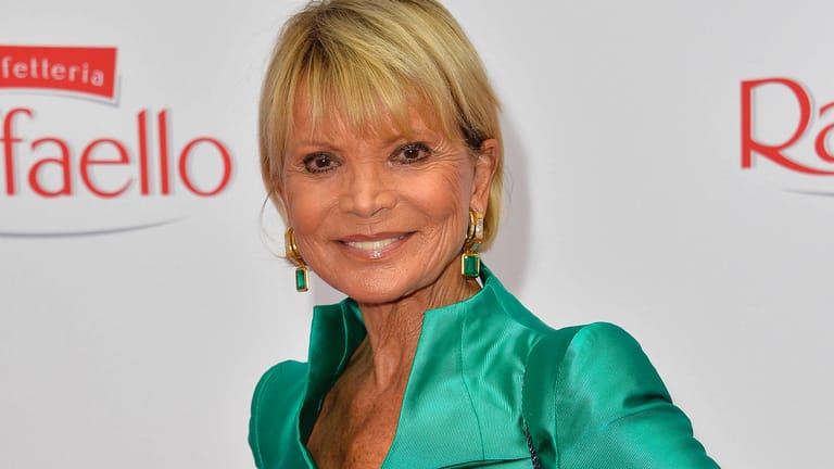 Uschi Glas ist jetzt Oma von Zwillingen: Tochter Julia Tewaag wurde Mama