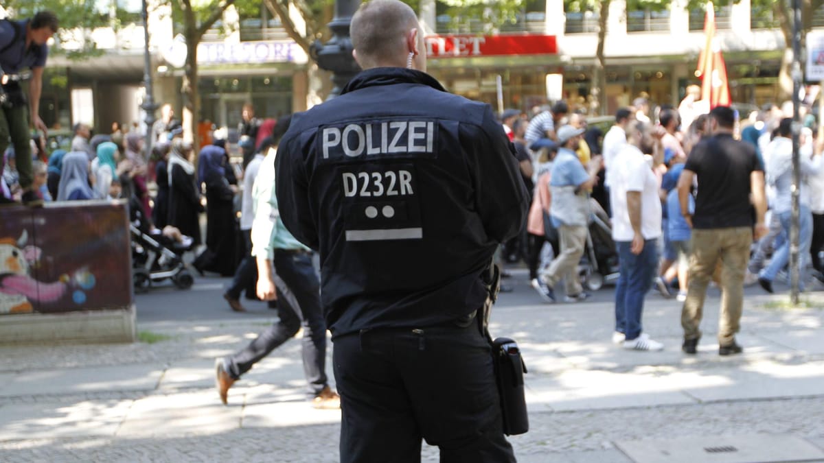 Attacke In Berlin Charlottenburg Antisemitismus Staatsschutz Ermittelt