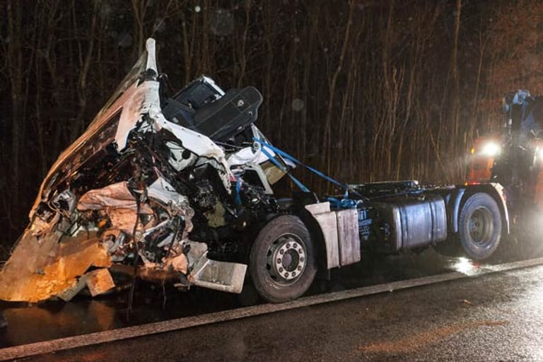 Foto-Serie: Schwerer Unfall auf A48