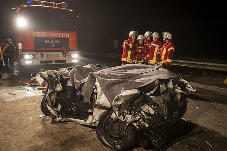 Foto-Serie: Schwerer Unfall auf A48