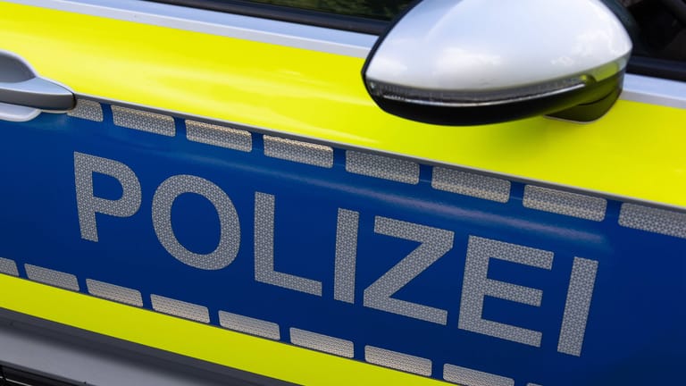 Köln: 88-jährige Radfahrerin stirbt nach Unfall mit Vesparoller