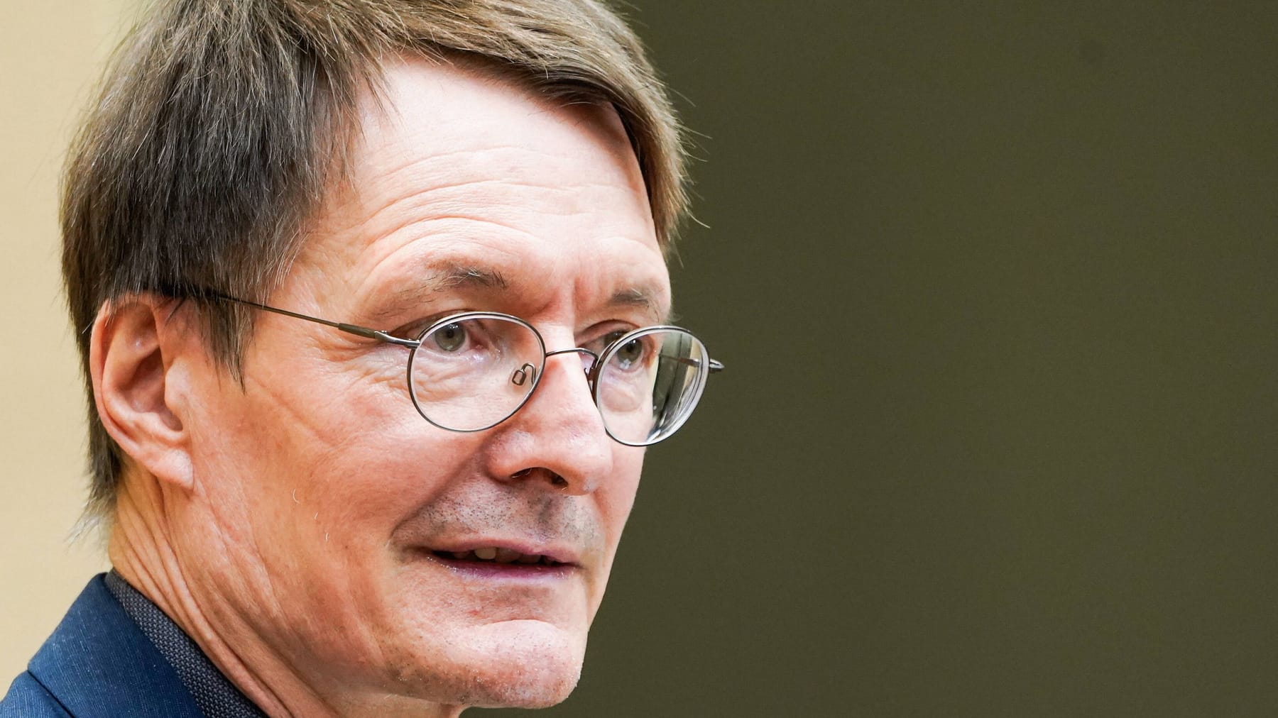 Karl Lauterbach Fehler In Corona Brosch re Panne Bei Daten