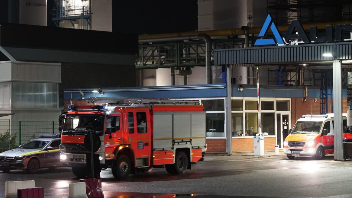 Explosion auf Aurubis-Gelände in Hamburg – zwei Mitarbeiter verletzt