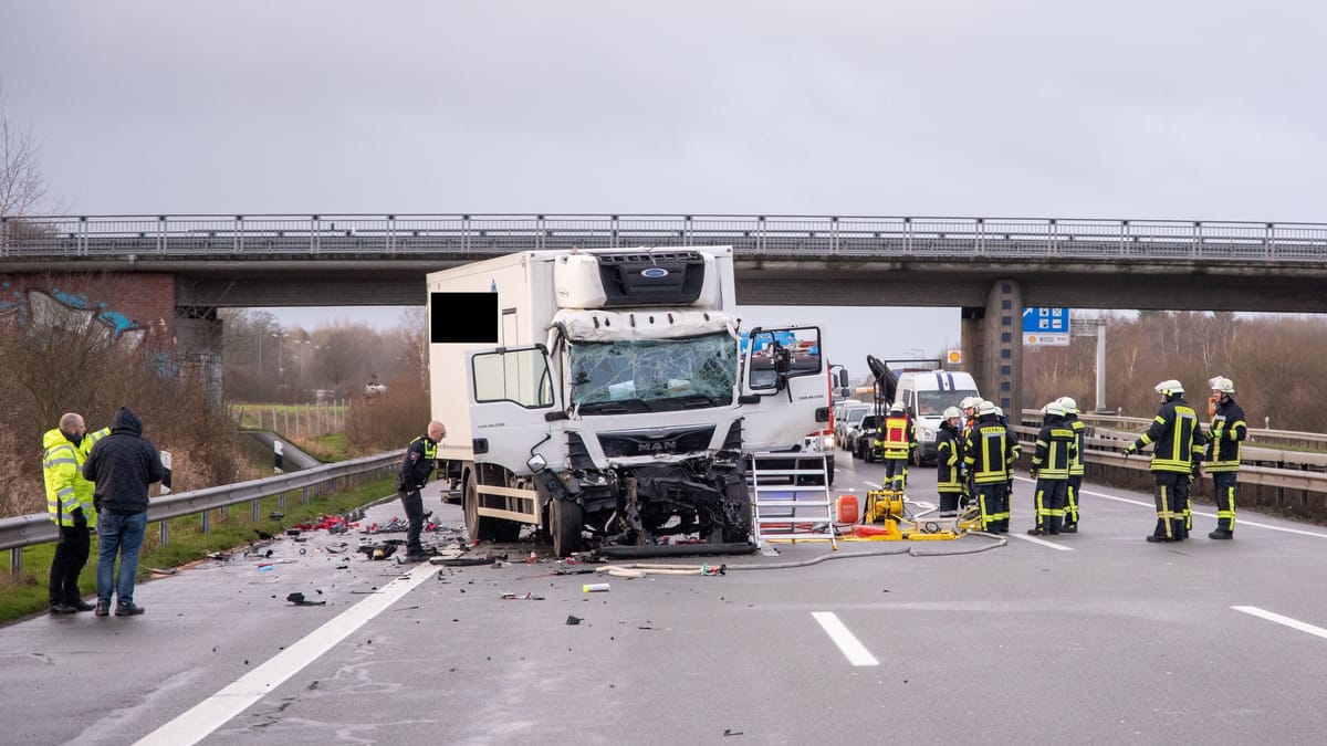 Lkw-Fahrer stirbt bei Unfall auf der A1