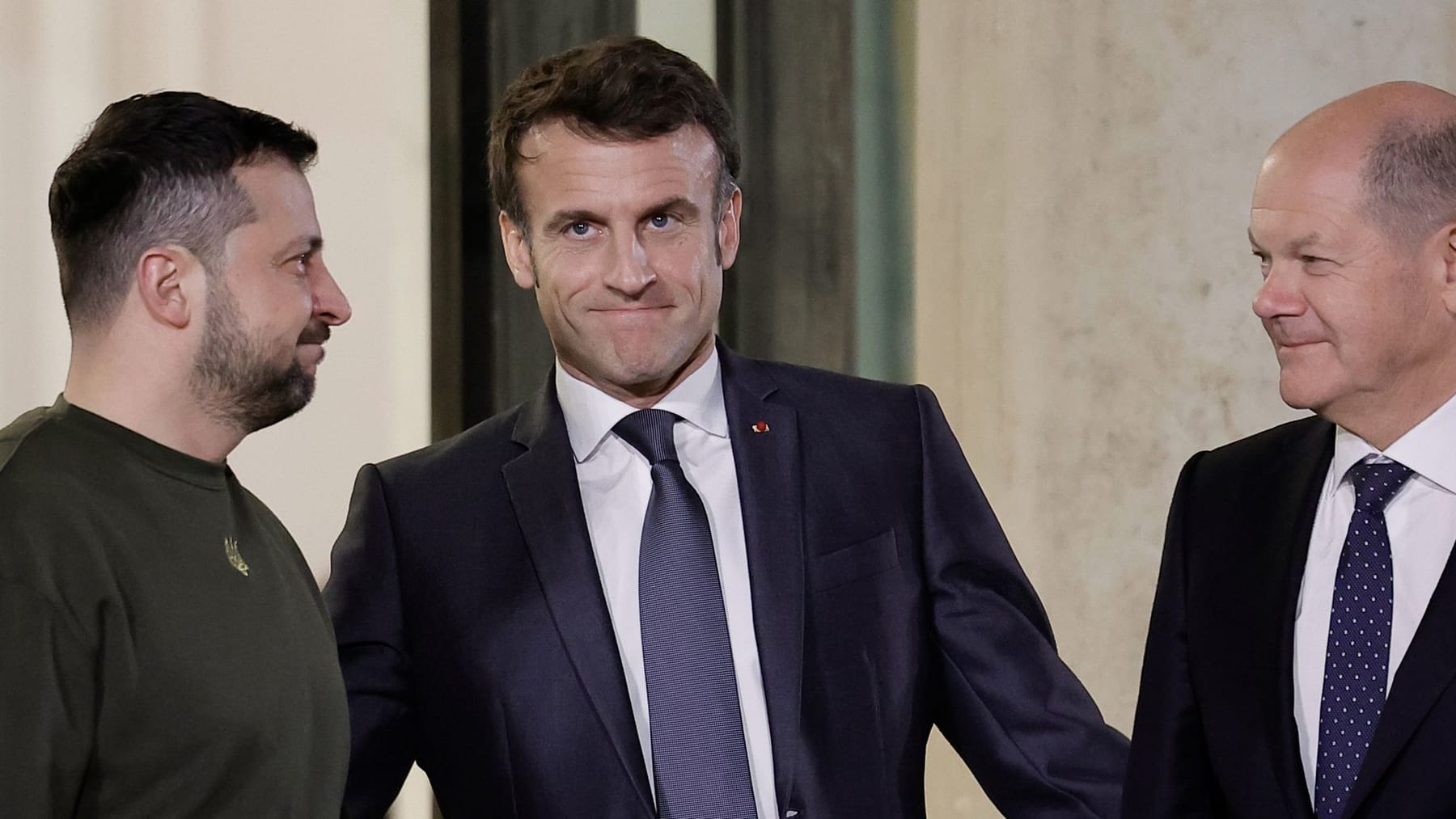 Selenskyj bittet in London und Paris um weitere Waffen