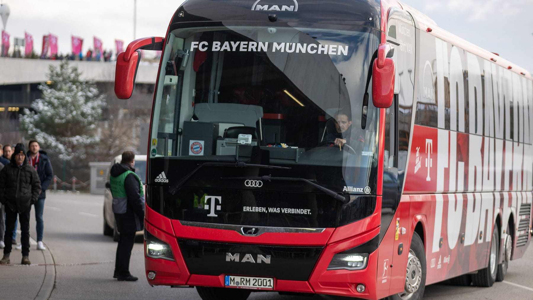 Busfahrer benutzte Rettungsgasse: "War nicht nötig, FC Bayern durchzulassen"
