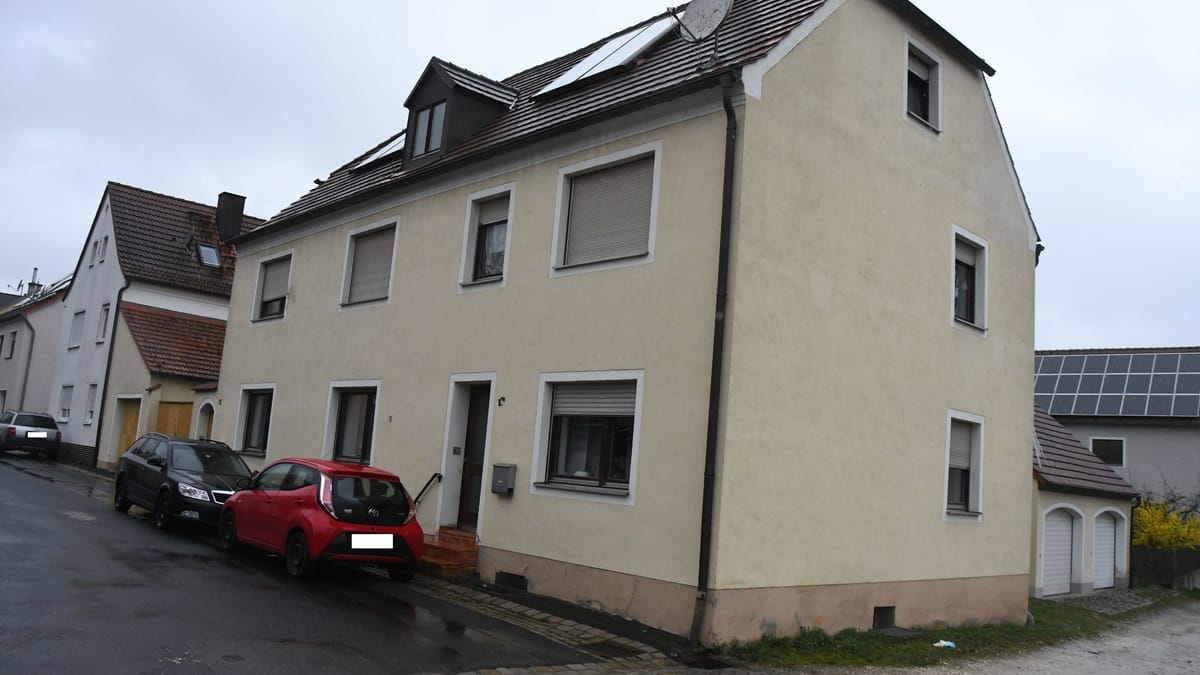 SEK-Einsatz in Schnaittenbach in der Oberpfalz: Mann droht, Haus zu sprengen