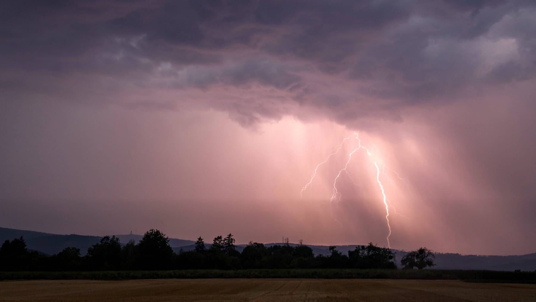 Wetter-Warnung für Bremen und Niedersachsen: DWD warnt vor Unwettern im ... Wetter-Warnung für Bremen und Niedersachsen: DWD warnt vor Unwettern im ...