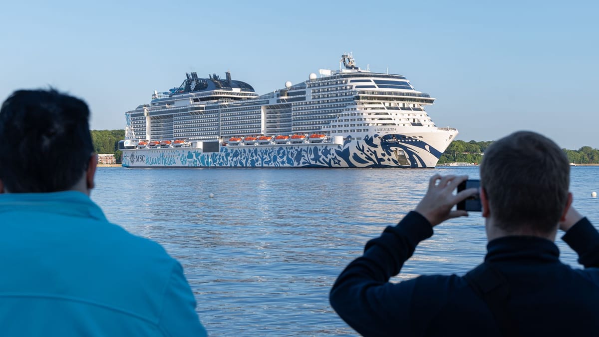 Kieler Hafen: LNG-Kreuzfahrtschiff eingelaufen