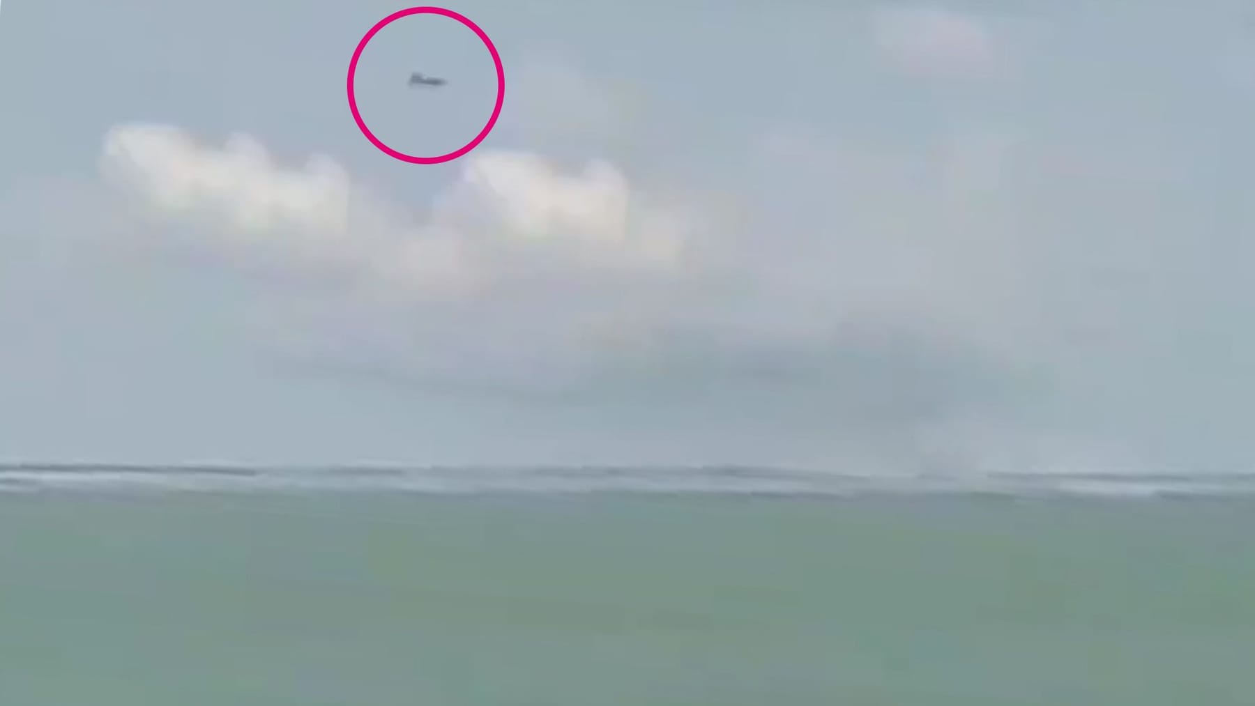 A La Frontière Avec Lukraine Un Avion De Chasse Russe Sécrase En