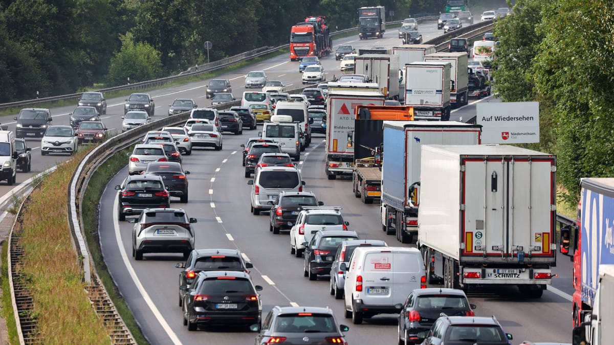 Verkehr in Hamburg: Lange Staus auf der A1 und A7 wegen Bauarbeiten