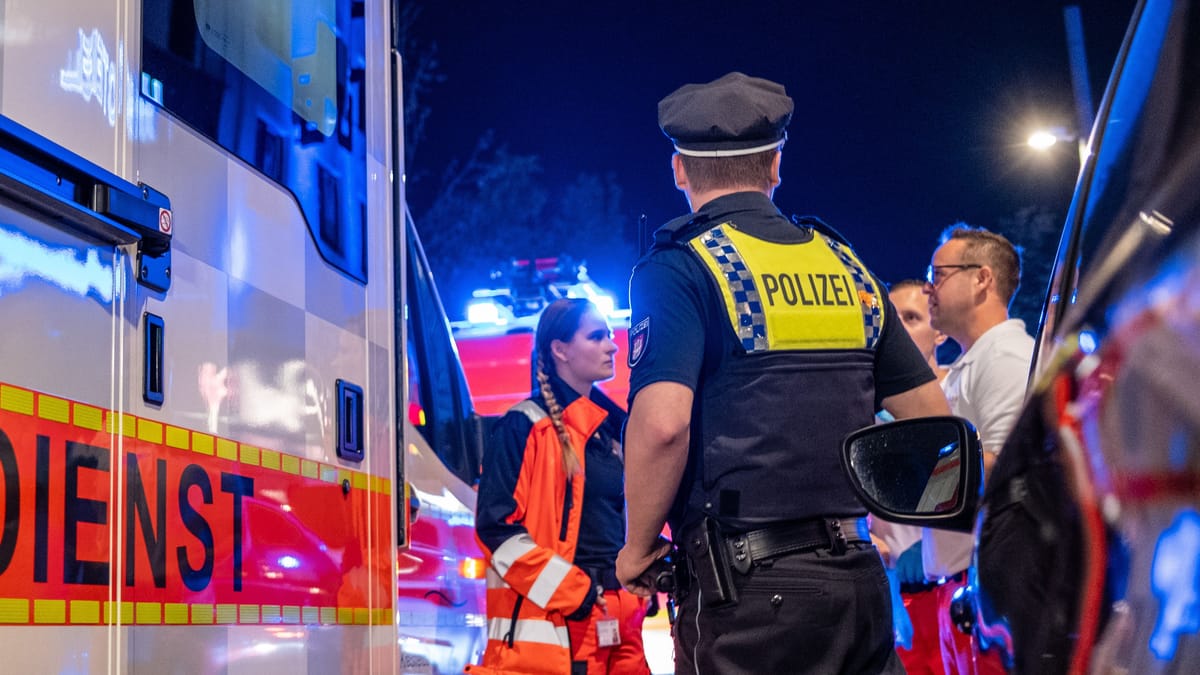 Reeperbahn in Hamburg: Mann mit Schnitten in Club verletzt