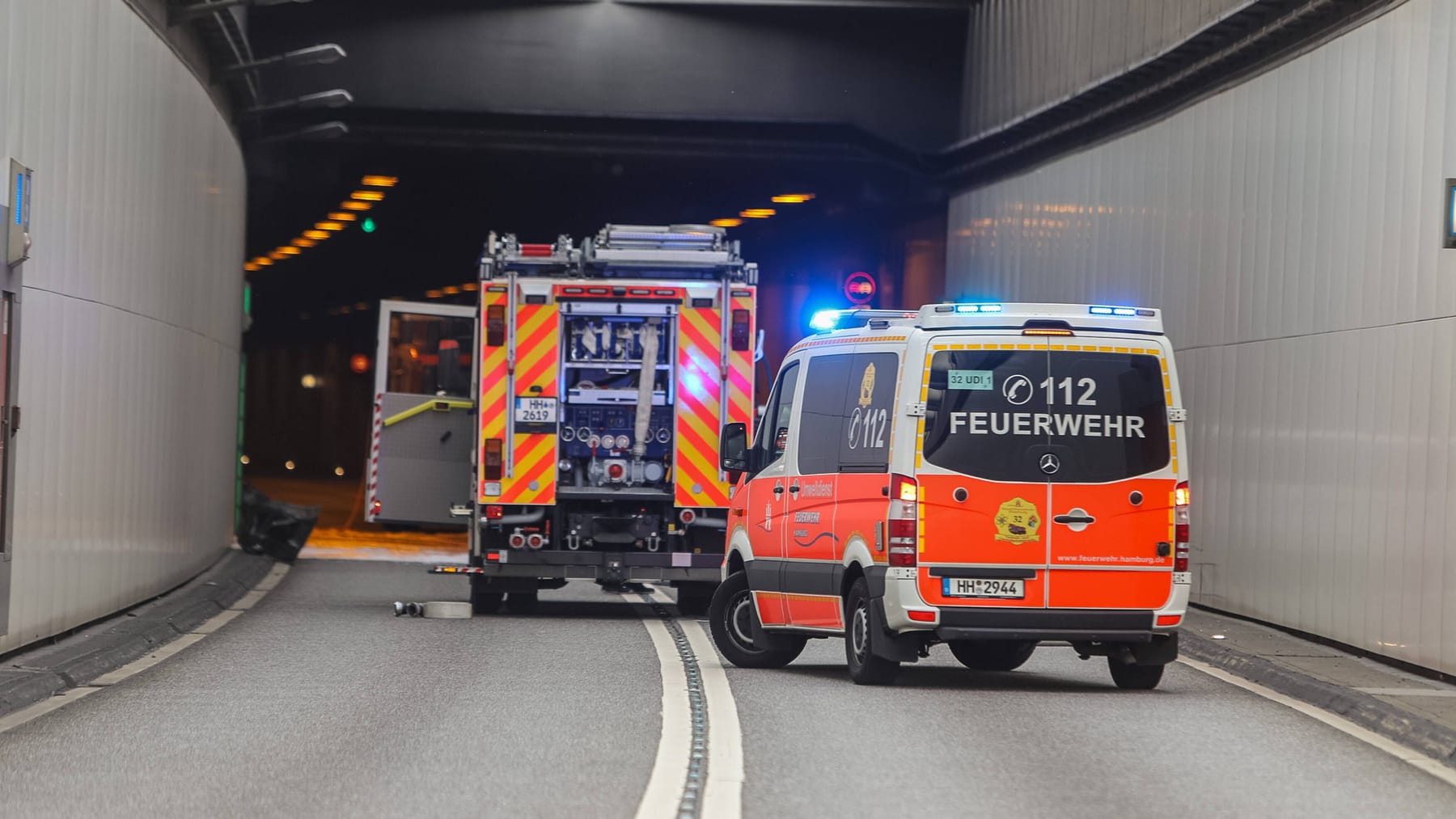 Hamburg | A7: Fahrzeugbrand im Elbtunnel – Röhren Richtung Norden gesperrt