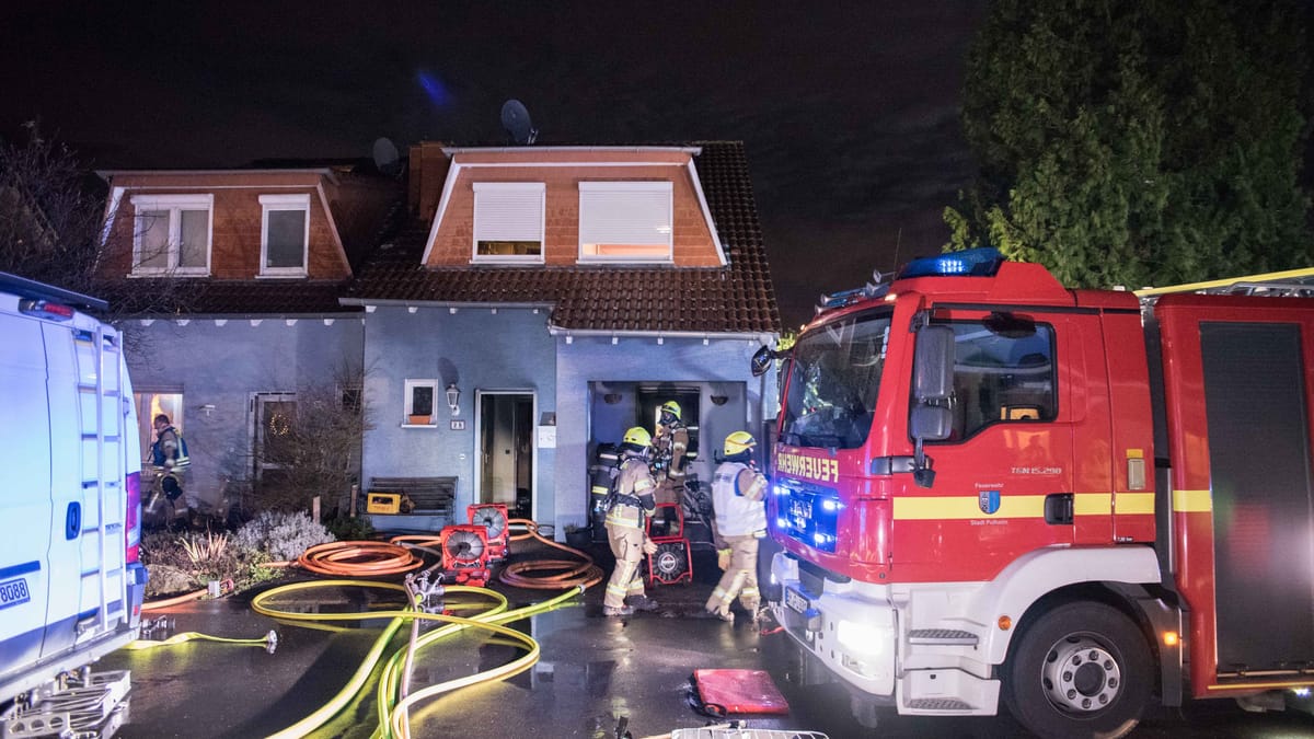 Pulheim: Zwei Menschen bei Hausbrand schwer verletzt