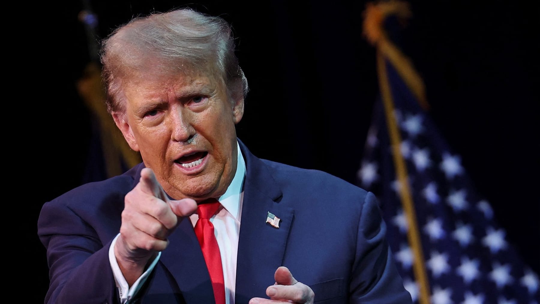 Donald Trump Was Wenn Er Verliert Anhängerin Befürchtet Revolte