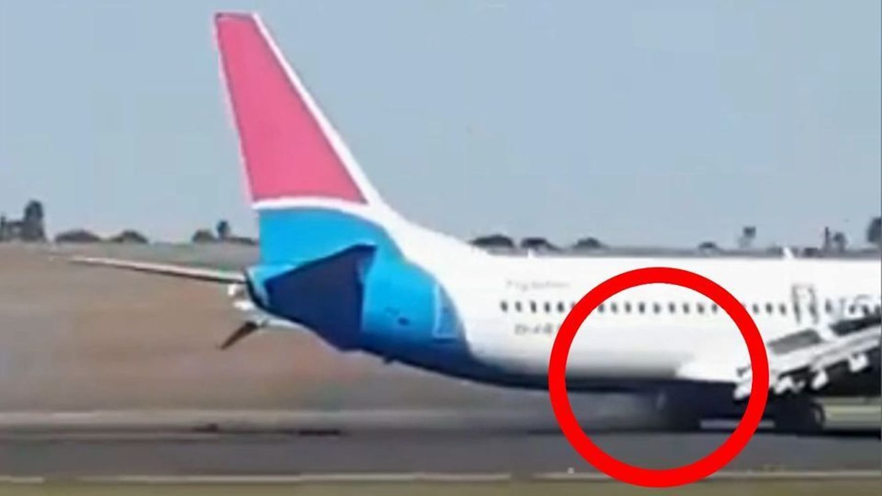 Boeing 737 verliert Rad bei Landung in Johannesburg | Video