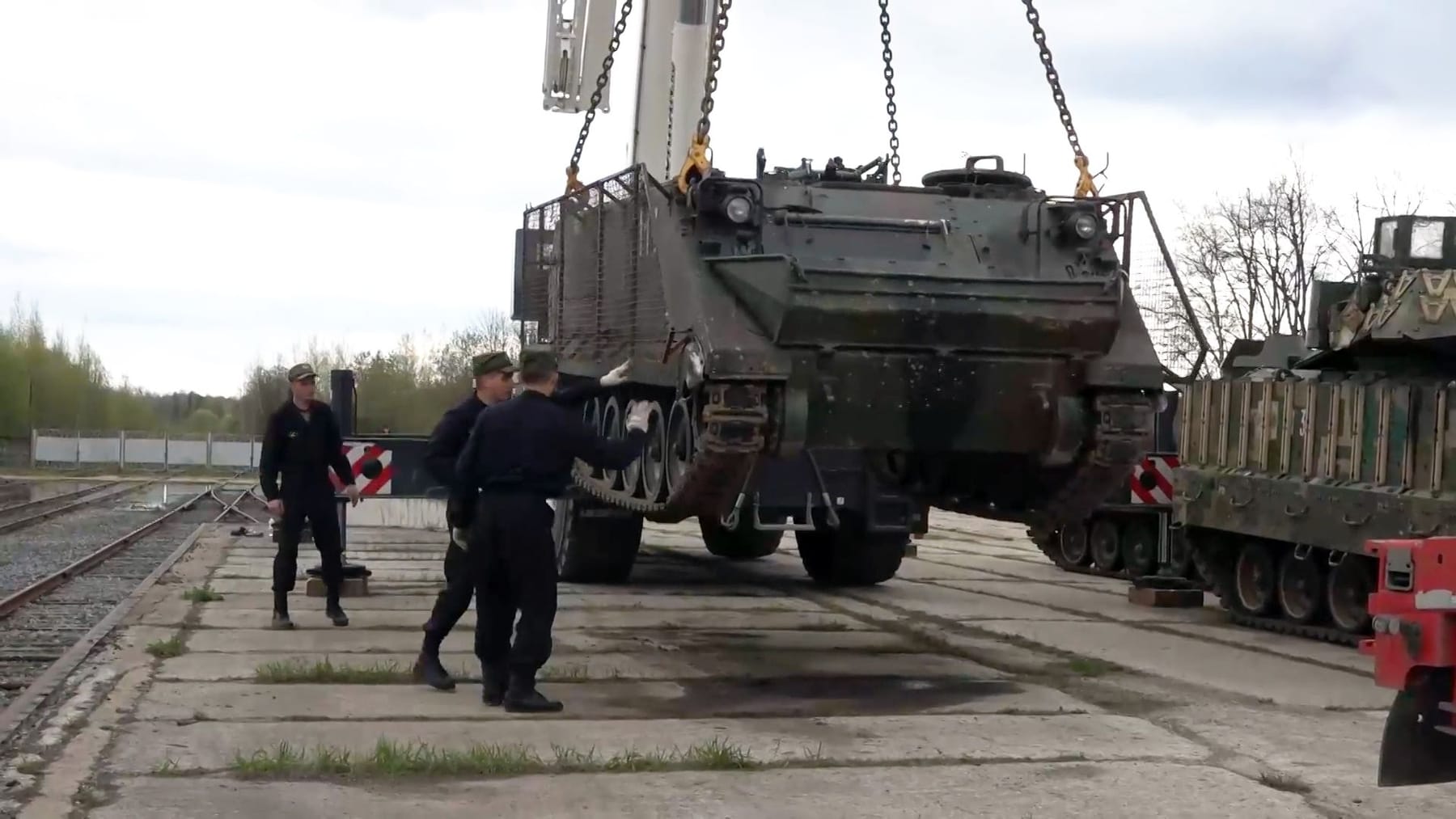 Putin-Propaganda: Russland zeigt deutsche Kriegsbeute aus der Ukraine