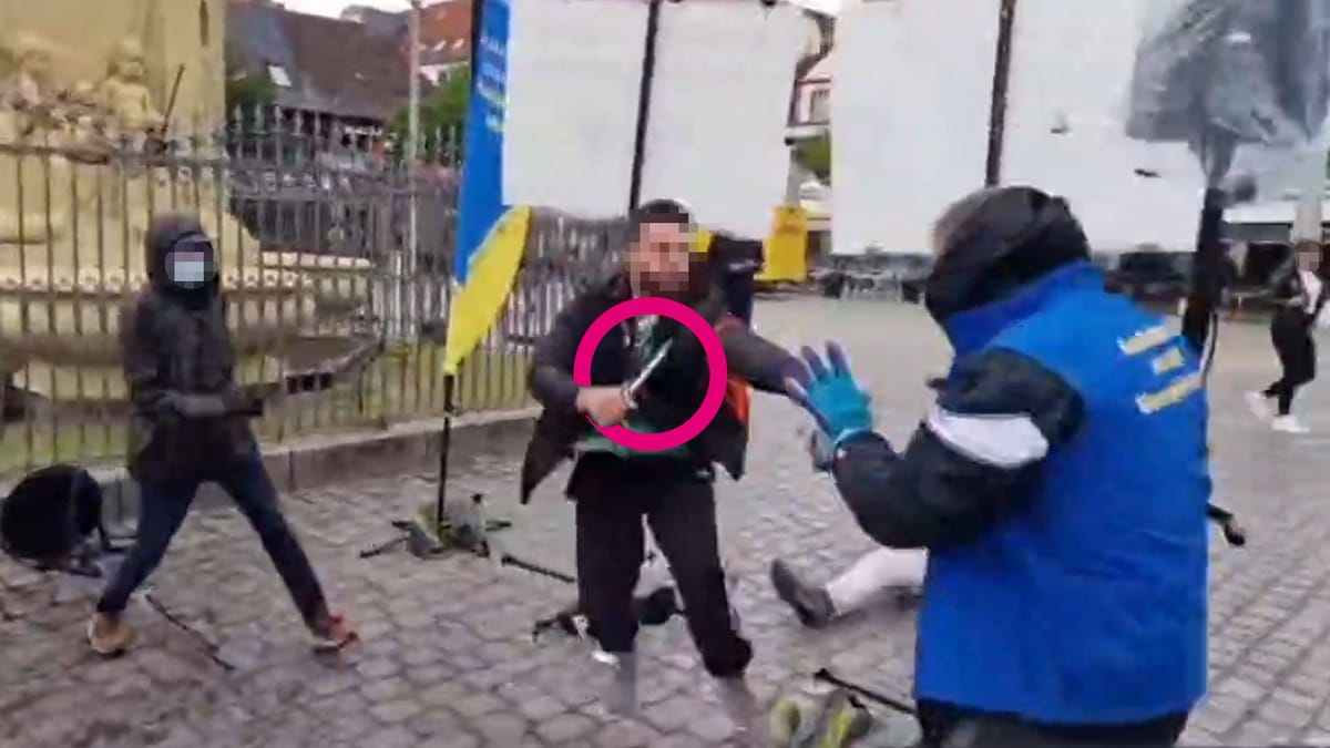 Mannheim | Messer-Angriff auf Marktplatz: Polizist lebensgefährlich verletzt