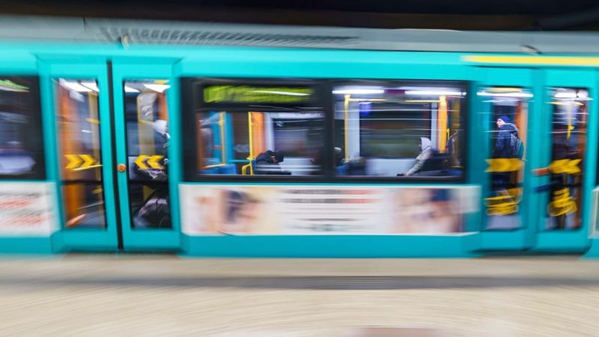 Frankfurt: Brandschutz legt U-Bahn lahm