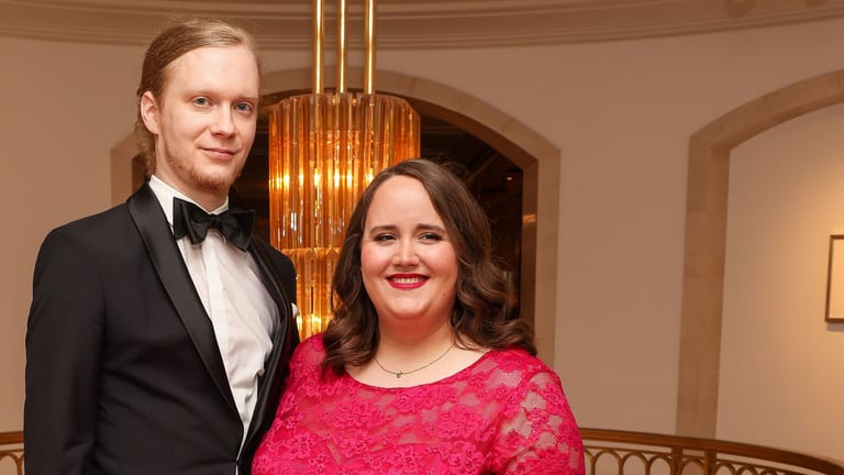 Ricarda Lang: Grünen-Chefin hat heimlich geheiratet und teilt Hochzeitsfoto