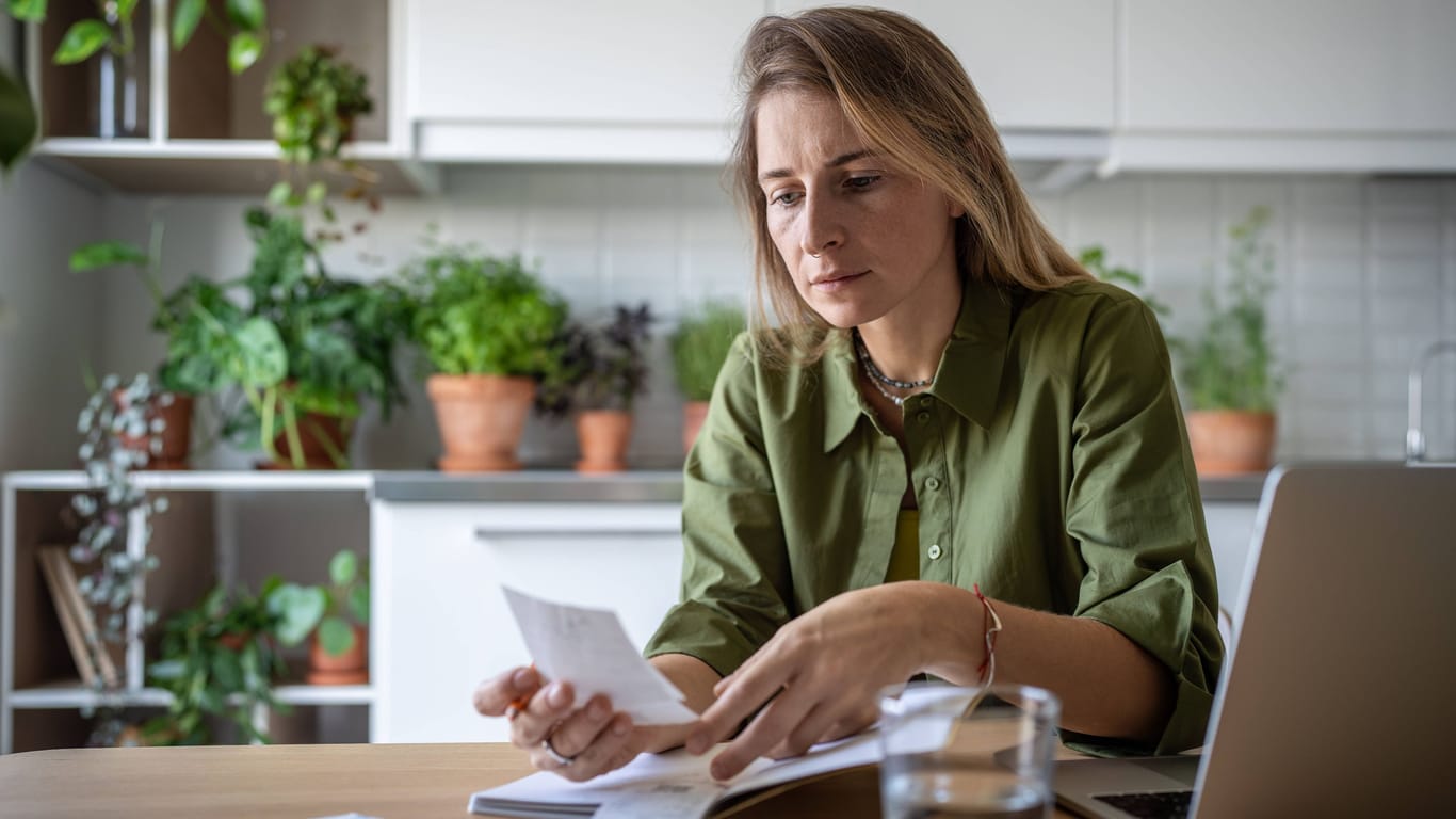 Steuersenkungen und mehr Kindergeld 2025: Das bleibt Ihnen netto