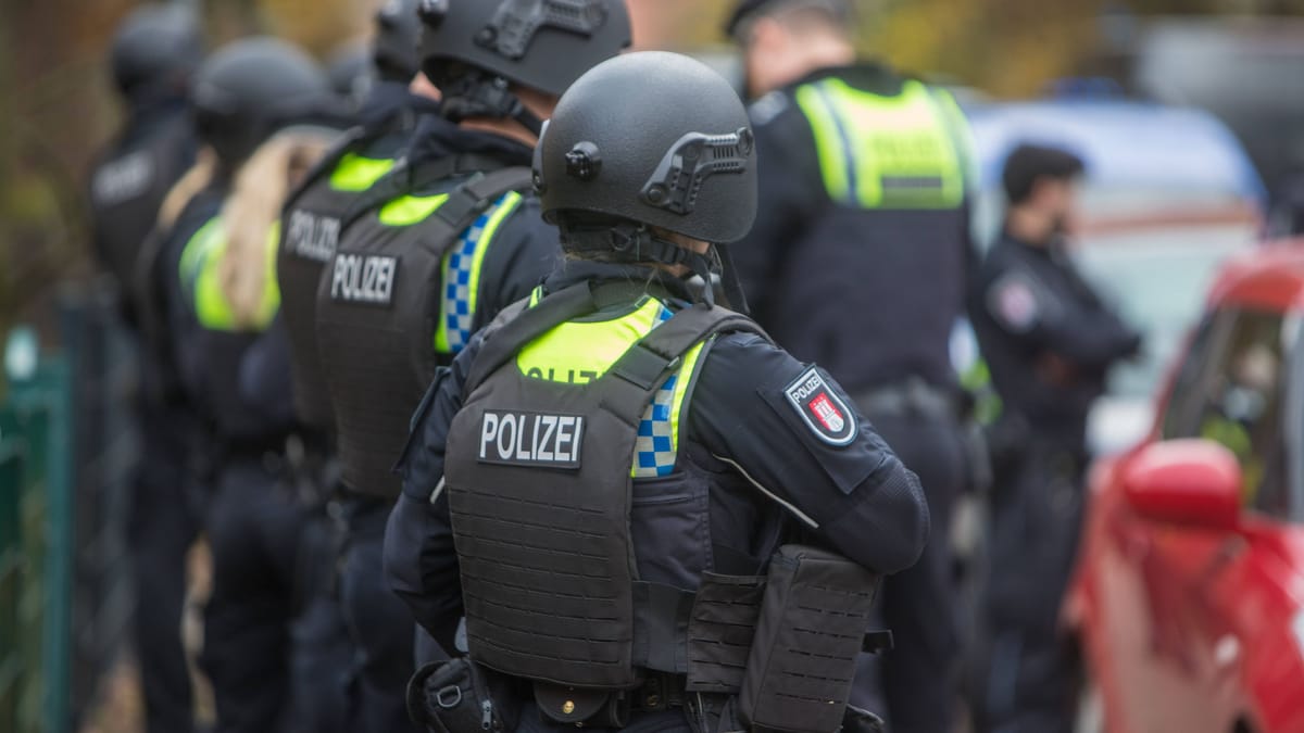 Hamburg: Sohn bedroht Mutter mit Messer – SEK stürmt Wohnung