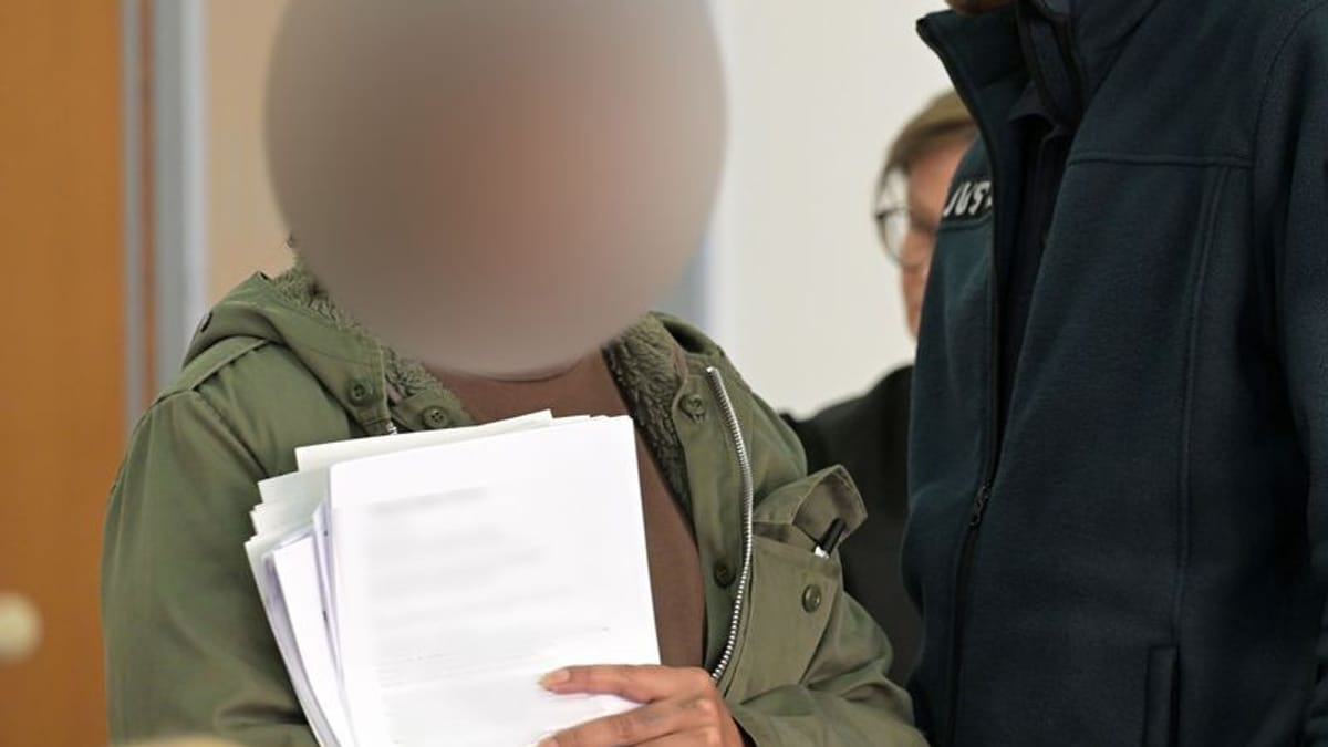 Messerattacke Potsdam: Zeugen beschreiben auffälliges Verhalten der Frau