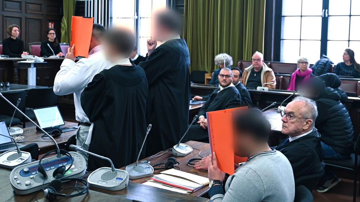 Illegales Autorennen in Hamburg: Zweijähriger stirbt – Prozess beginnt