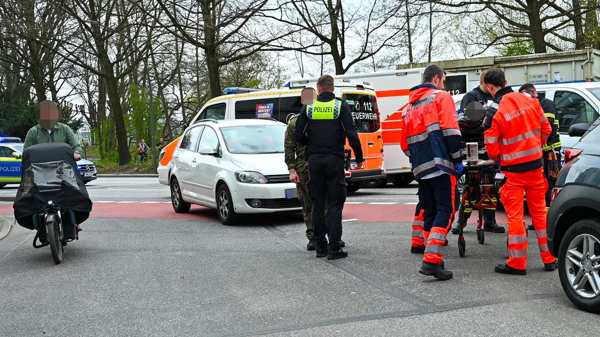 Hamburg: Rennradfahrer in St. Georg bei Unfall schwer verletzt