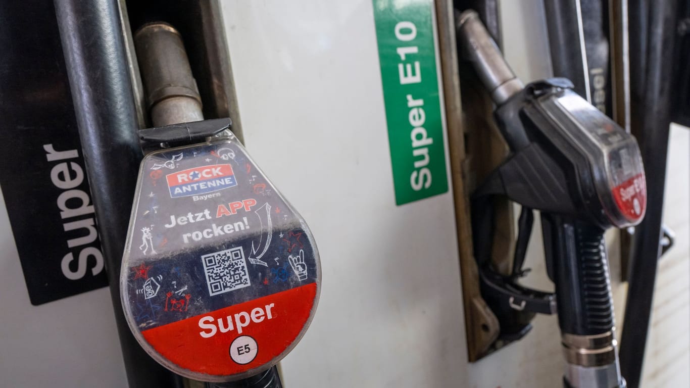 Tanken: Warum der ADAC Super E10 voranbringen will