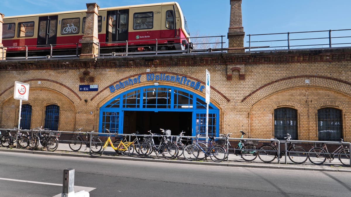 Verkehr Berlin: Regionalexpress und S-Bahn über Pfingsten unterbrochen